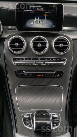 Pelēks Mercedes-Benz GLC 350 2017 Rīga, ar dzinēja tilpumu 2.00 L un nobraukumu 198 tūkst. km par 21990 €, foto 14 vietnē AUTOMOTO.COM.LV