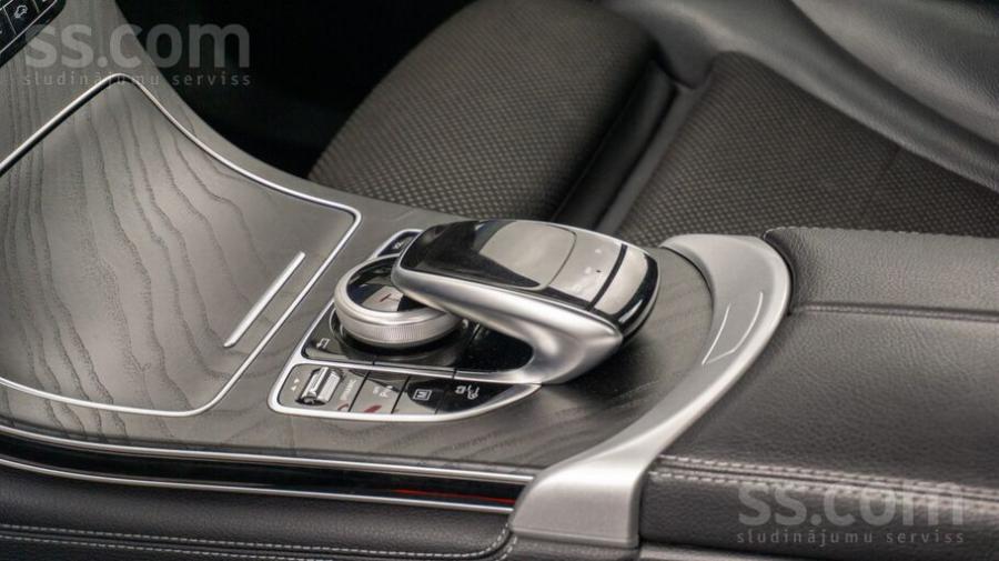 Pelēks Mercedes-Benz GLC 350 2017 Rīga, ar dzinēja tilpumu 2.00 L un nobraukumu 198 tūkst. km par 21990 €, foto 16 vietnē AUTOMOTO.COM.LV