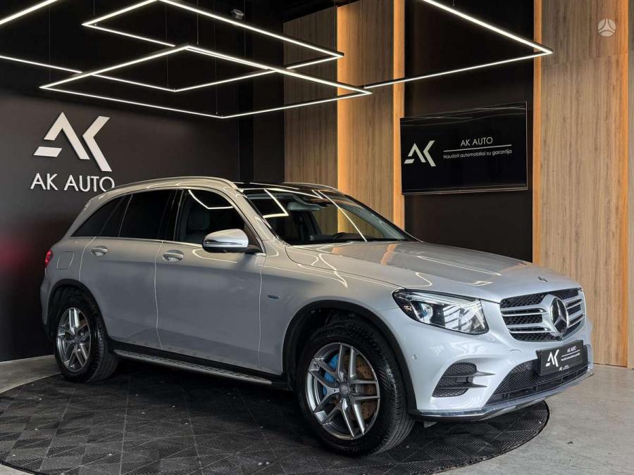 Pelēks Mercedes-Benz GLC 350 2016 Kauņa, ar dzinēja tilpumu 1.99 L un nobraukumu 161 tūkst. km par 21990 €, foto 3 vietnē AUTOMOTO.COM.LV