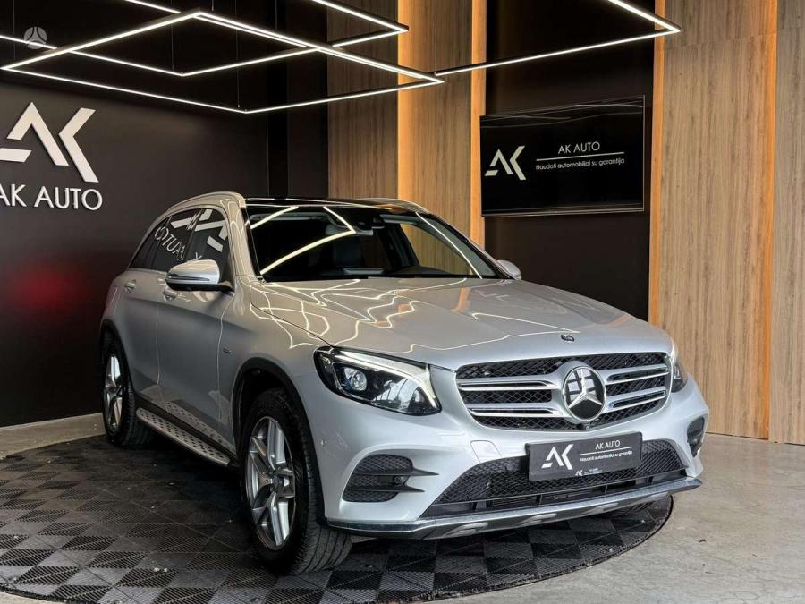 Pelēks Mercedes-Benz GLC 350 2016 Kauņa, ar dzinēja tilpumu 1.99 L un nobraukumu 161 tūkst. km par 21990 €, foto 4 vietnē AUTOMOTO.COM.LV