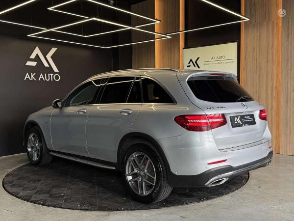 Mercedes-Benz GLC 350 2016 Kauņa vietnē Pelēks Mercedes-Benz GLC 350 2016 Kauņa, ar dzinēja tilpumu 1.99 L un nobraukumu 161 tūkst. km par 21990 €, foto 8 vietnē AUTOMOTO.COM.LV