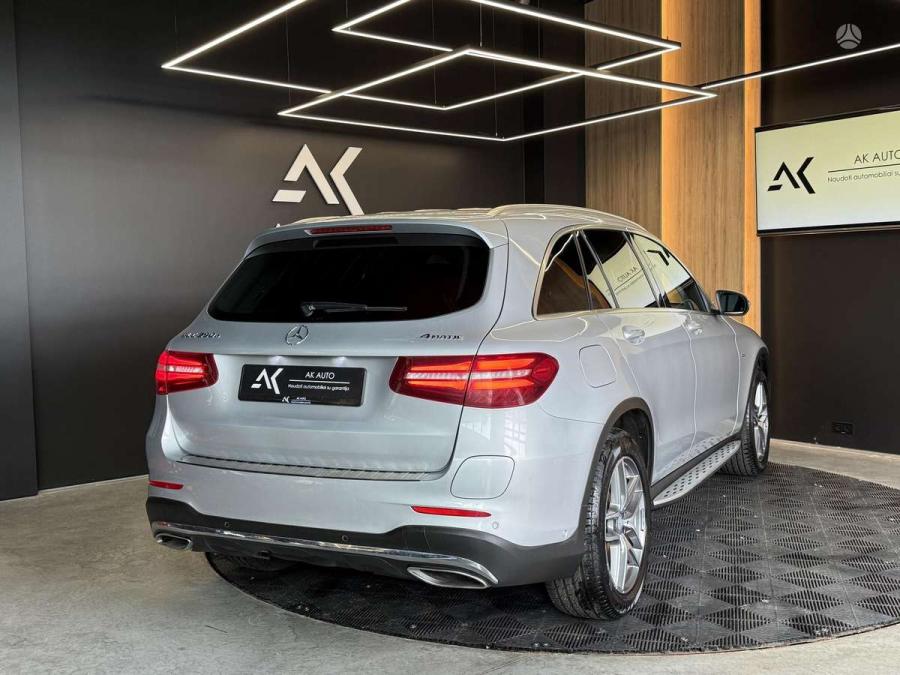 Pelēks Mercedes-Benz GLC 350 2016 Kauņa, ar dzinēja tilpumu 1.99 L un nobraukumu 161 tūkst. km par 21990 €, foto 11 vietnē AUTOMOTO.COM.LV