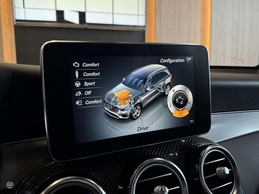 Pelēks Mercedes-Benz GLC 350 2016 Kauņa, ar dzinēja tilpumu 1.99 L un nobraukumu 161 tūkst. km par 21990 €, foto 37 vietnē AUTOMOTO.COM.LV