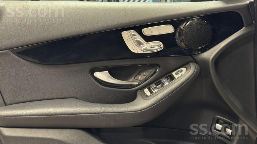 Pelēks Mercedes-Benz GLC 350 2017 Rīga, ar dzinēja tilpumu 2.00 L un nobraukumu 161 tūkst. km par 21990 €, foto 17 vietnē AUTOMOTO.COM.LV