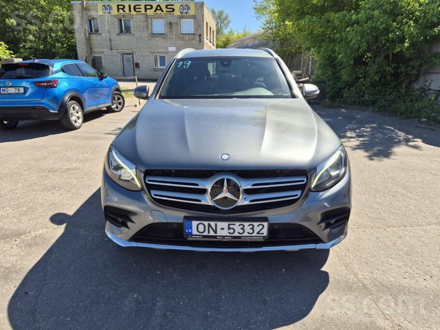 Pelēks Mercedes-Benz GLC 350 2017 Rīga, ar dzinēja tilpumu 2.00 L un nobraukumu 196 tūkst. km par 18990 €, foto 4 vietnē AUTOMOTO.COM.LV