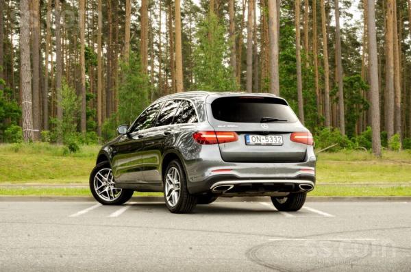 Grey Mercedes-Benz GLC 350 2017 in Riga, with an engine capacity of 2.00 L and mileage of 196 thousand km for 18990 €, photo 8 on AUTOMOTO.COM.LV