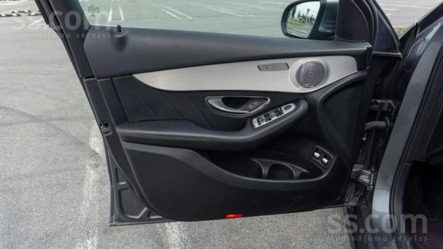 Pelēks Mercedes-Benz GLC 350 2017 Rīga, ar dzinēja tilpumu 2.00 L un nobraukumu 196 tūkst. km par 18990 €, foto 25 vietnē AUTOMOTO.COM.LV