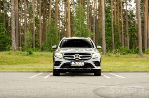 Grey Mercedes-Benz GLC 350 2017 in Riga, with an engine capacity of 2.00 L and mileage of 196 thousand km for 18990 €, photo 4 on AUTOMOTO.COM.LV