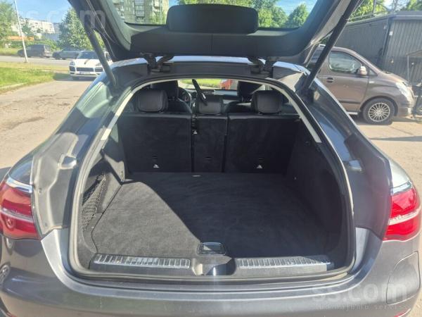 Grey Mercedes-Benz GLC 350 2017 in Riga, with an engine capacity of 2.00 L and mileage of 198 thousand km for 21990 €, photo 8 on AUTOMOTO.COM.LV
