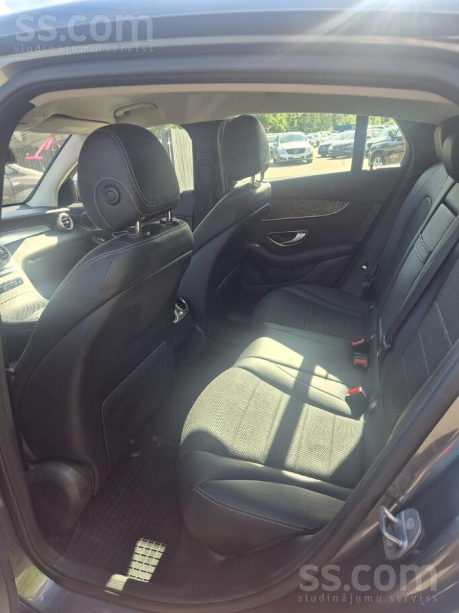 Pelēks Mercedes-Benz GLC 350 2017 Rīga, ar dzinēja tilpumu 2.00 L un nobraukumu 198 tūkst. km par 21990 €, foto 12 vietnē AUTOMOTO.COM.LV