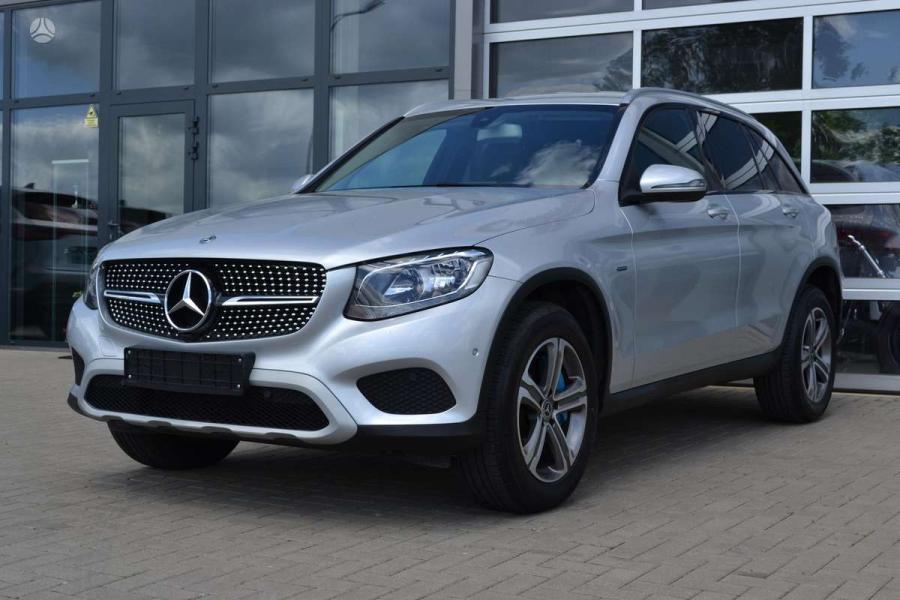 Pelēks Mercedes-Benz GLC 350 2017 Viļņa, ar dzinēja tilpumu 1.99 L un nobraukumu 232 tūkst. km par 16000 €, foto 3 vietnē AUTOMOTO.COM.LV