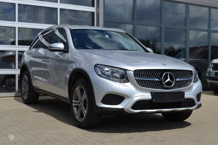Pelēks Mercedes-Benz GLC 350 2017 Viļņa, ar dzinēja tilpumu 1.99 L un nobraukumu 232 tūkst. km par 16000 €, foto 5 vietnē AUTOMOTO.COM.LV