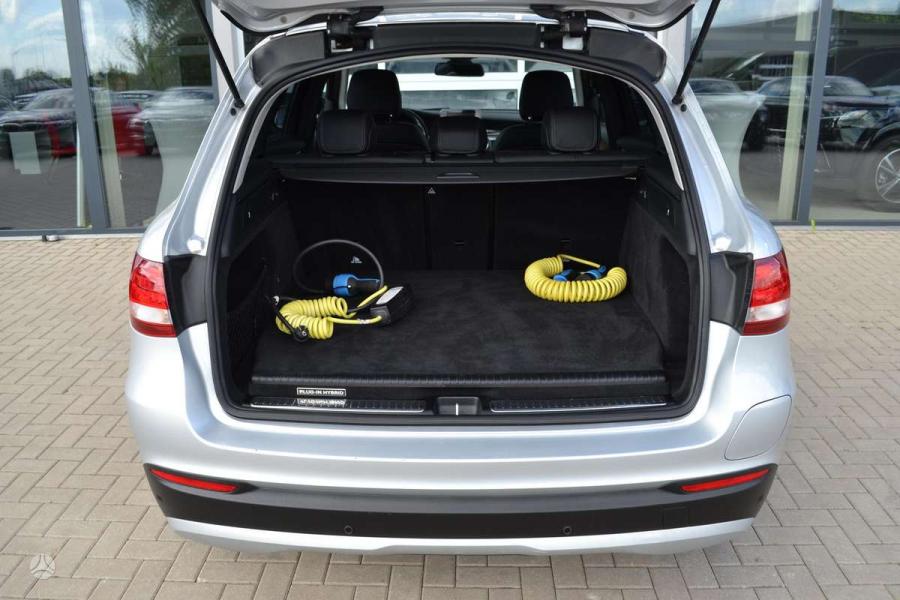 Pelēks Mercedes-Benz GLC 350 2017 Viļņa, ar dzinēja tilpumu 1.99 L un nobraukumu 232 tūkst. km par 16000 €, foto 13 vietnē AUTOMOTO.COM.LV
