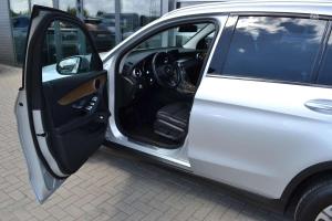 Pelēks Mercedes-Benz GLC 350 2017 Viļņa, ar dzinēja tilpumu 1.99 L un nobraukumu 232 tūkst. km par 16000 €, foto 16 vietnē AUTOMOTO.COM.LV