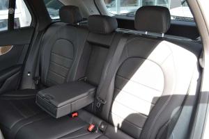 Pelēks Mercedes-Benz GLC 350 2017 Viļņa, ar dzinēja tilpumu 1.99 L un nobraukumu 232 tūkst. km par 16000 €, foto 24 vietnē AUTOMOTO.COM.LV