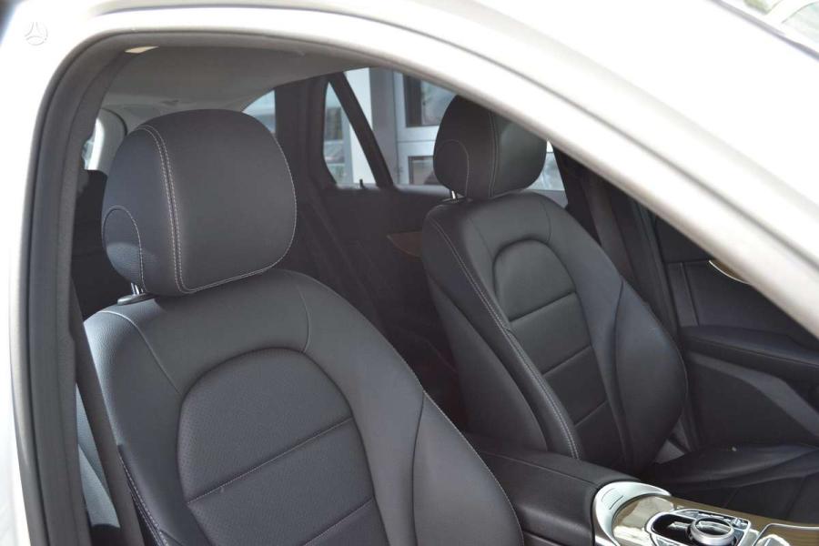 Pelēks Mercedes-Benz GLC 350 2017 Viļņa, ar dzinēja tilpumu 1.99 L un nobraukumu 232 tūkst. km par 16000 €, foto 32 vietnē AUTOMOTO.COM.LV