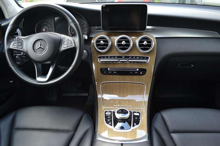 Pelēks Mercedes-Benz GLC 350 2017 Viļņa, ar dzinēja tilpumu 1.99 L un nobraukumu 232 tūkst. km par 16000 €, foto 34 vietnē AUTOMOTO.COM.LV