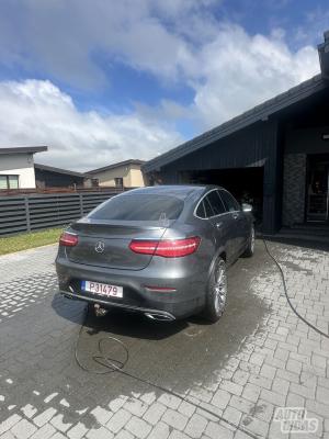 Grey Mercedes-Benz GLC 350 2017 in Klaipeda, with an engine capacity of 3.00 L and mileage of 252 thousand km for 23900 €, photo 4 on AUTOMOTO.COM.LV