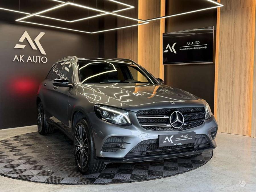 Grey Mercedes-Benz GLC 350 2017 in Kaunas, with an engine capacity of 1.99 L and mileage of 171 thousand km for 20490 €, photo 4 on AUTOMOTO.COM.LV