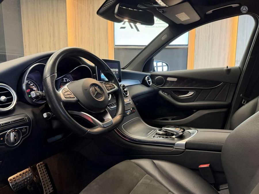 Grey Mercedes-Benz GLC 350 2017 in Kaunas, with an engine capacity of 1.99 L and mileage of 171 thousand km for 20490 €, photo 14 on AUTOMOTO.COM.LV
