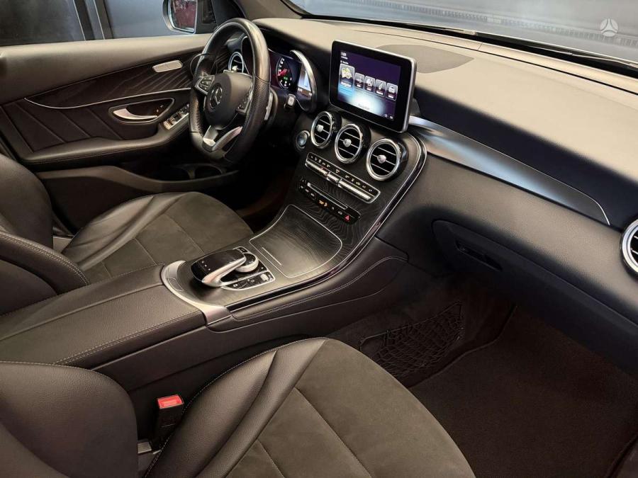 Grey Mercedes-Benz GLC 350 2017 in Kaunas, with an engine capacity of 1.99 L and mileage of 171 thousand km for 20490 €, photo 18 on AUTOMOTO.COM.LV