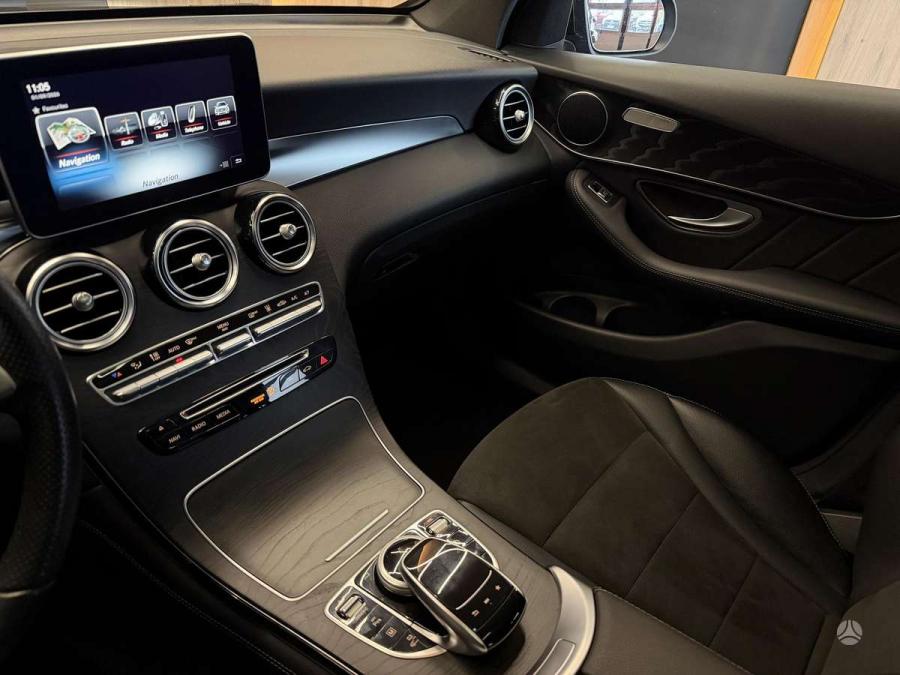 Grey Mercedes-Benz GLC 350 2017 in Kaunas, with an engine capacity of 1.99 L and mileage of 171 thousand km for 20490 €, photo 20 on AUTOMOTO.COM.LV