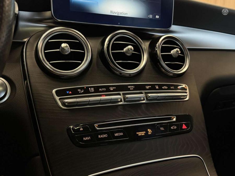 Grey Mercedes-Benz GLC 350 2017 in Kaunas, with an engine capacity of 1.99 L and mileage of 171 thousand km for 20490 €, photo 22 on AUTOMOTO.COM.LV
