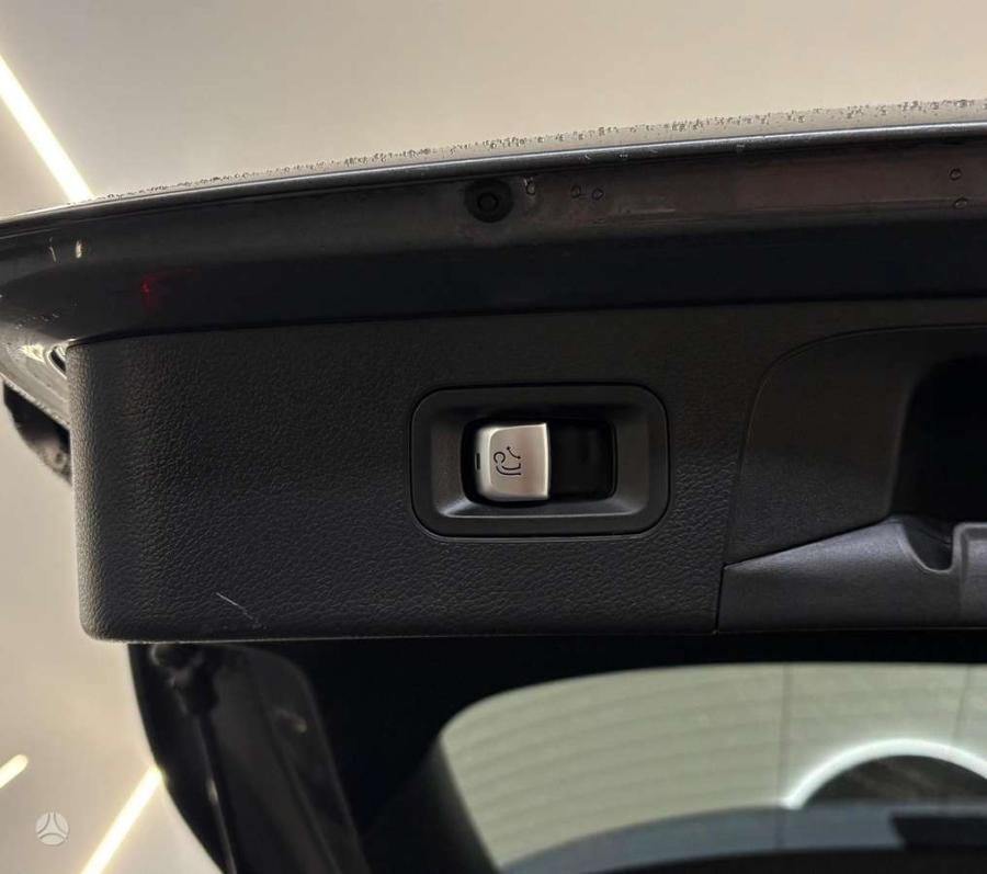 Pelēks Mercedes-Benz GLC 350 2018 Marijampole, ar dzinēja tilpumu 2.99 L un nobraukumu 278 tūkst. km par 23500 €, foto 7 vietnē AUTOMOTO.COM.LV