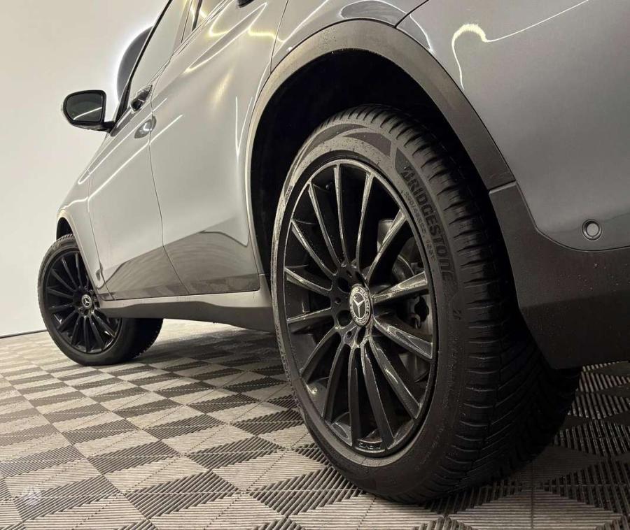 Pelēks Mercedes-Benz GLC 350 2018 Marijampole, ar dzinēja tilpumu 2.99 L un nobraukumu 278 tūkst. km par 23500 €, foto 18 vietnē AUTOMOTO.COM.LV