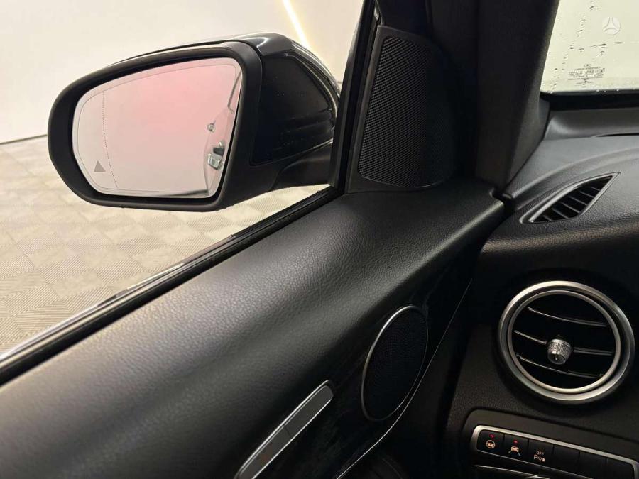 Pelēks Mercedes-Benz GLC 350 2018 Marijampole, ar dzinēja tilpumu 2.99 L un nobraukumu 278 tūkst. km par 23500 €, foto 34 vietnē AUTOMOTO.COM.LV