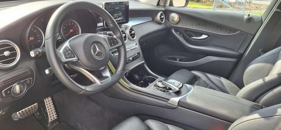 Grey Mercedes-Benz GLC 350 2018 in Marijampole, with an engine capacity of 1.99 L and mileage of 195 thousand km for 15500 €, photo 16 on AUTOMOTO.COM.LV