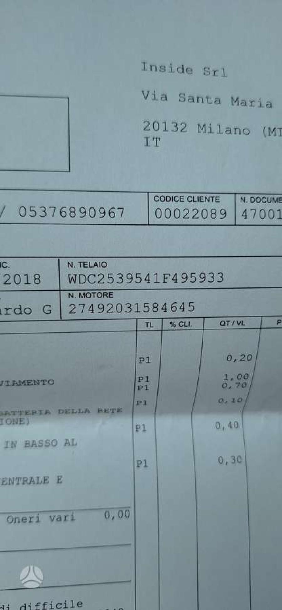 Grey Mercedes-Benz GLC 350 2018 in Marijampole, with an engine capacity of 1.99 L and mileage of 195 thousand km for 15500 €, photo 19 on AUTOMOTO.COM.LV