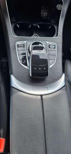 Grey Mercedes-Benz GLC 350 2018 in Marijampole, with an engine capacity of 1.99 L and mileage of 195 thousand km for 15500 €, photo 20 on AUTOMOTO.COM.LV