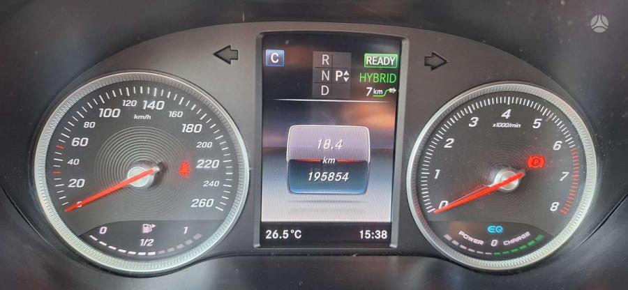 Grey Mercedes-Benz GLC 350 2018 in Marijampole, with an engine capacity of 1.99 L and mileage of 195 thousand km for 15500 €, photo 23 on AUTOMOTO.COM.LV