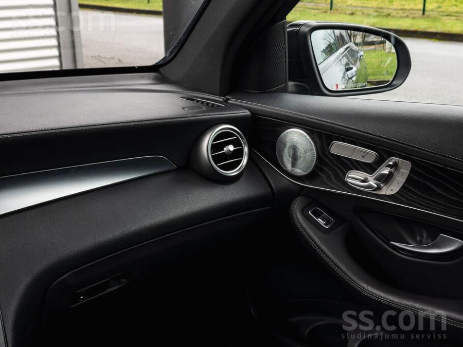 Pelēks Mercedes-Benz GLC 350 2019 Rīga, ar dzinēja tilpumu 3.00 L un nobraukumu 86 tūkst. km par 27900 €, foto 24 vietnē AUTOMOTO.COM.LV
