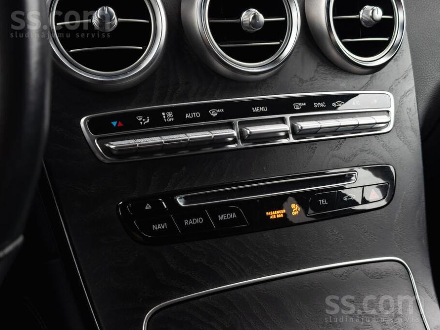 Pelēks Mercedes-Benz GLC 350 2019 Rīga, ar dzinēja tilpumu 3.00 L un nobraukumu 86 tūkst. km par 27900 €, foto 26 vietnē AUTOMOTO.COM.LV