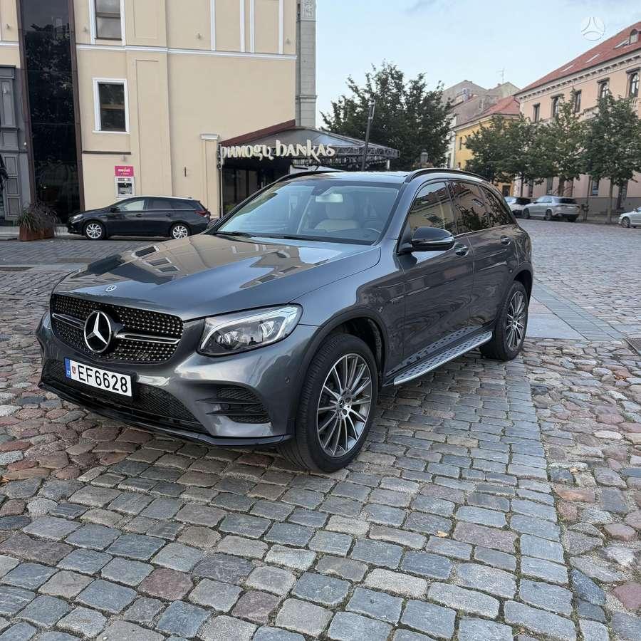 Grey Mercedes-Benz GLC 350 2019 in Klaipeda, with an engine capacity of 1.99 L and mileage of 56 thousand km for 23750 €, photo 1 on AUTOMOTO.COM.LV