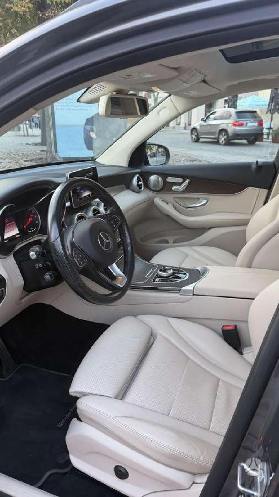 Grey Mercedes-Benz GLC 350 2019 in Klaipeda, with an engine capacity of 1.99 L and mileage of 56 thousand km for 23750 €, photo 9 on AUTOMOTO.COM.LV