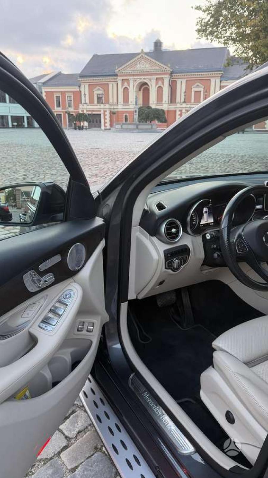 Grey Mercedes-Benz GLC 350 2019 in Klaipeda, with an engine capacity of 1.99 L and mileage of 56 thousand km for 23750 €, photo 10 on AUTOMOTO.COM.LV