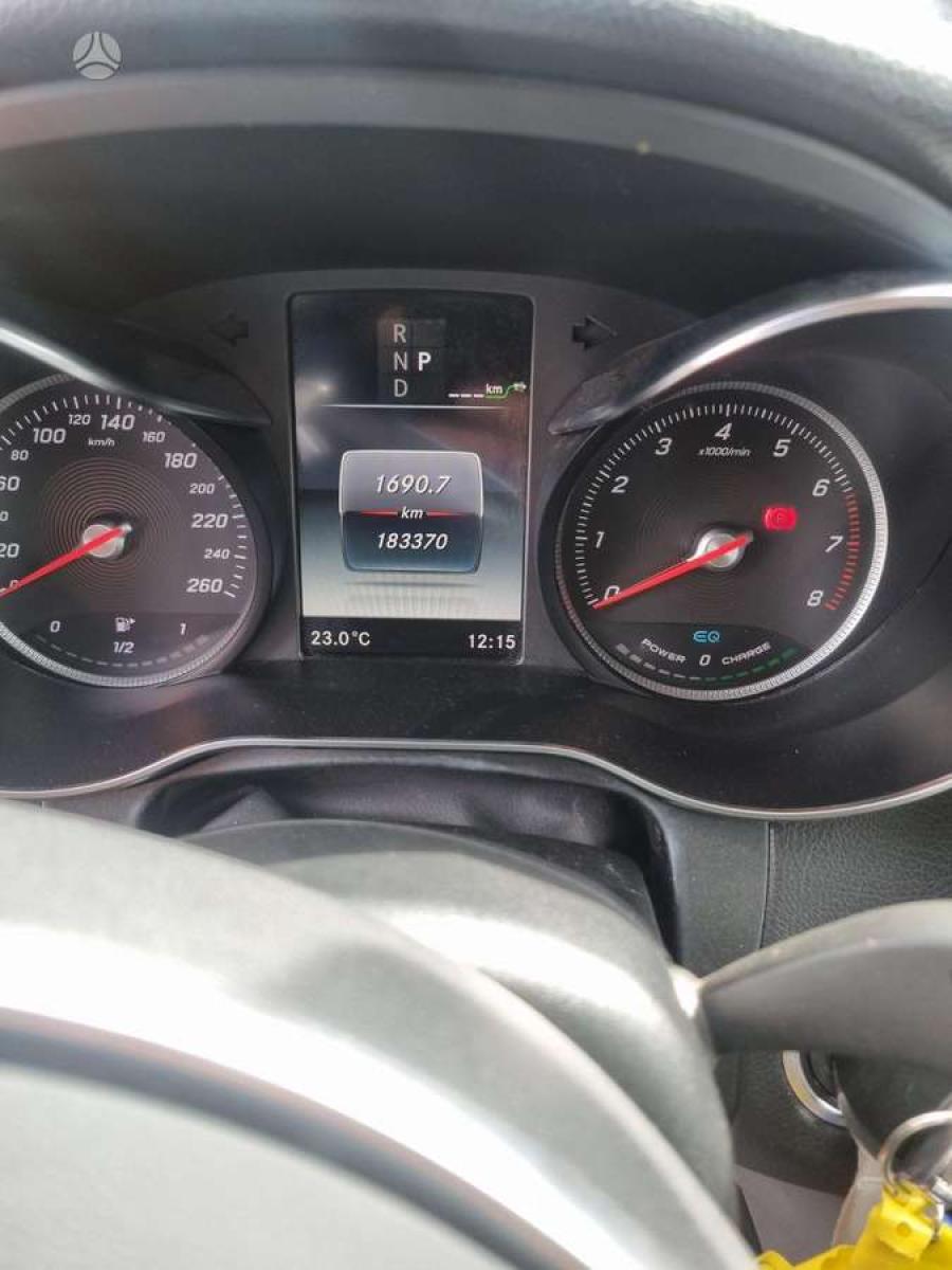Pelēks Mercedes-Benz GLC 350 2019 Kauņa, ar dzinēja tilpumu 1.99 L un nobraukumu 181 tūkst. km par 19800 €, foto 9 vietnē AUTOMOTO.COM.LV