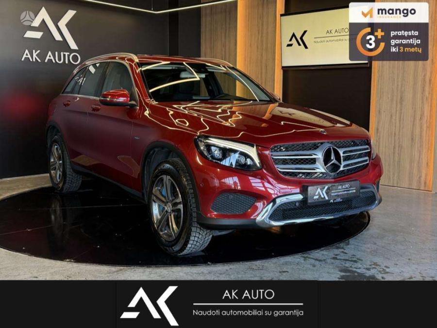 Sarkans Mercedes-Benz GLC 350 2017 Kauņa, ar dzinēja tilpumu 1.99 L un nobraukumu 95 tūkst. km par 20990 €, foto 1 vietnē AUTOMOTO.COM.LV