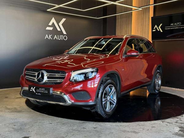 Sarkans Mercedes-Benz GLC 350 2017 Kauņa, ar dzinēja tilpumu 1.99 L un nobraukumu 95 tūkst. km par 20990 €, foto 6 vietnē AUTOMOTO.COM.LV