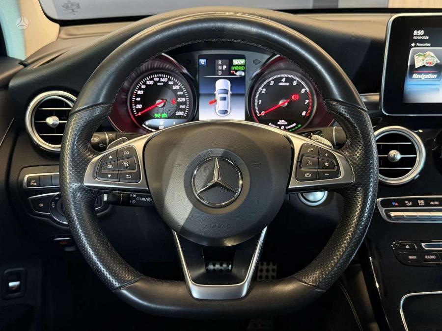 Sarkans Mercedes-Benz GLC 350 2017 Kauņa, ar dzinēja tilpumu 1.99 L un nobraukumu 160 tūkst. km par 23990 €, foto 15 vietnē AUTOMOTO.COM.LV