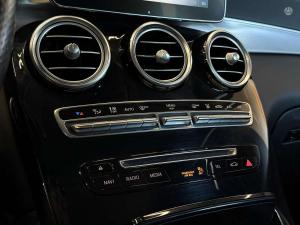 Sarkans Mercedes-Benz GLC 350 2017 Kauņa, ar dzinēja tilpumu 1.99 L un nobraukumu 160 tūkst. km par 23990 €, foto 23 vietnē AUTOMOTO.COM.LV