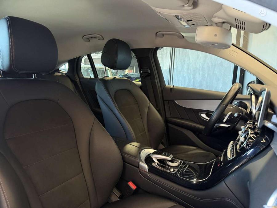 Sarkans Mercedes-Benz GLC 350 2017 Kauņa, ar dzinēja tilpumu 1.99 L un nobraukumu 160 tūkst. km par 23990 €, foto 24 vietnē AUTOMOTO.COM.LV