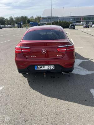 Красный Мерседес GLC 350 2018 в Шяуляй, объемом двигателя 3.00 л и пробегом 206 тыс. км за 23900 €, фото 5 на AUTOMOTO.COM.LV