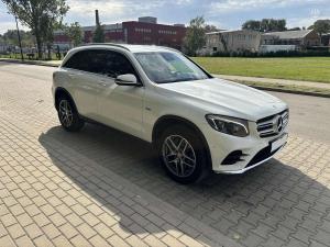 Balts Mercedes-Benz GLC 350 2016 Šauļi, ar dzinēja tilpumu 1.99 L un nobraukumu 196 tūkst. km par 12900 €, foto 4 vietnē AUTOMOTO.COM.LV