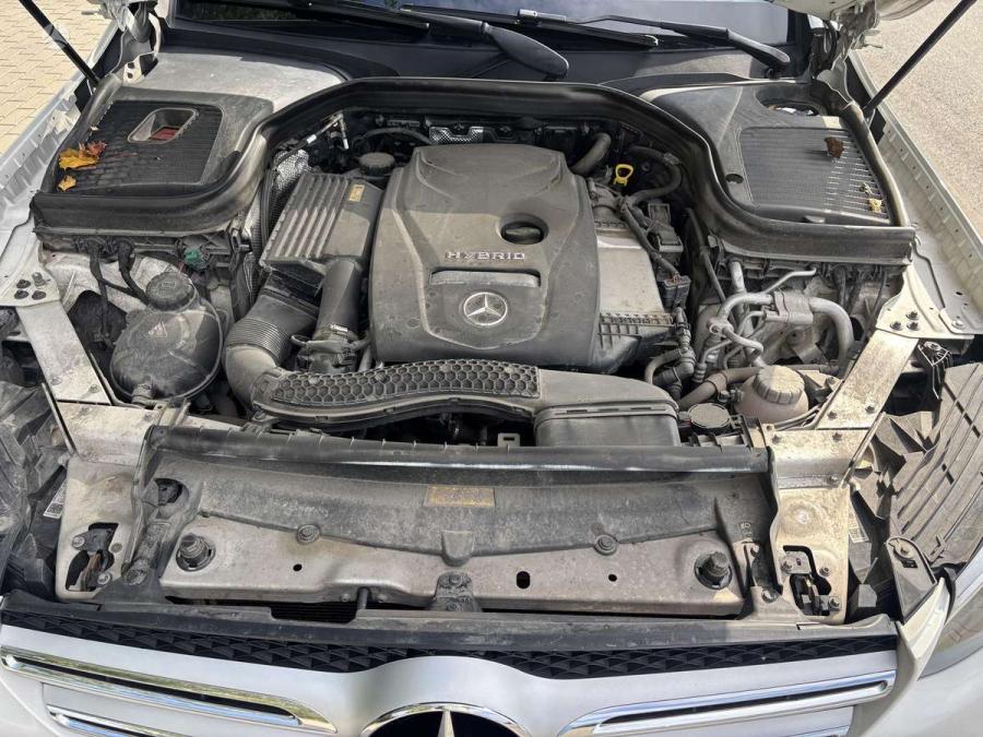 Balts Mercedes-Benz GLC 350 2016 Šauļi, ar dzinēja tilpumu 1.99 L un nobraukumu 196 tūkst. km par 12900 €, foto 25 vietnē AUTOMOTO.COM.LV