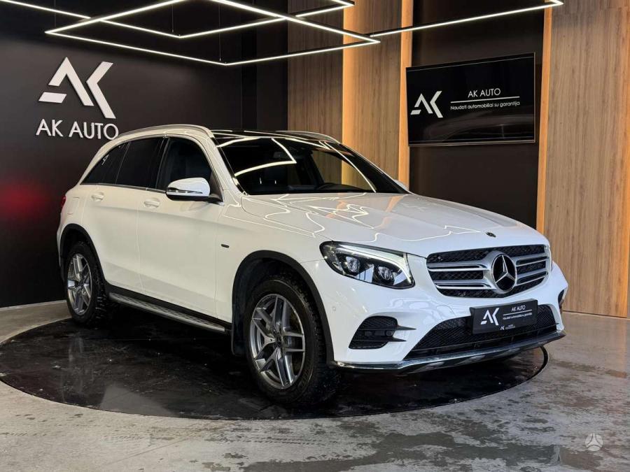 Balts Mercedes-Benz GLC 350 2017 Kauņa, ar dzinēja tilpumu 1.99 L un nobraukumu 109 tūkst. km par 23990 €, foto 2 vietnē AUTOMOTO.COM.LV