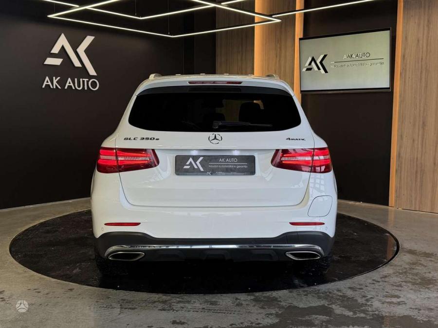 Balts Mercedes-Benz GLC 350 2017 Kauņa, ar dzinēja tilpumu 1.99 L un nobraukumu 109 tūkst. km par 23990 €, foto 10 vietnē AUTOMOTO.COM.LV